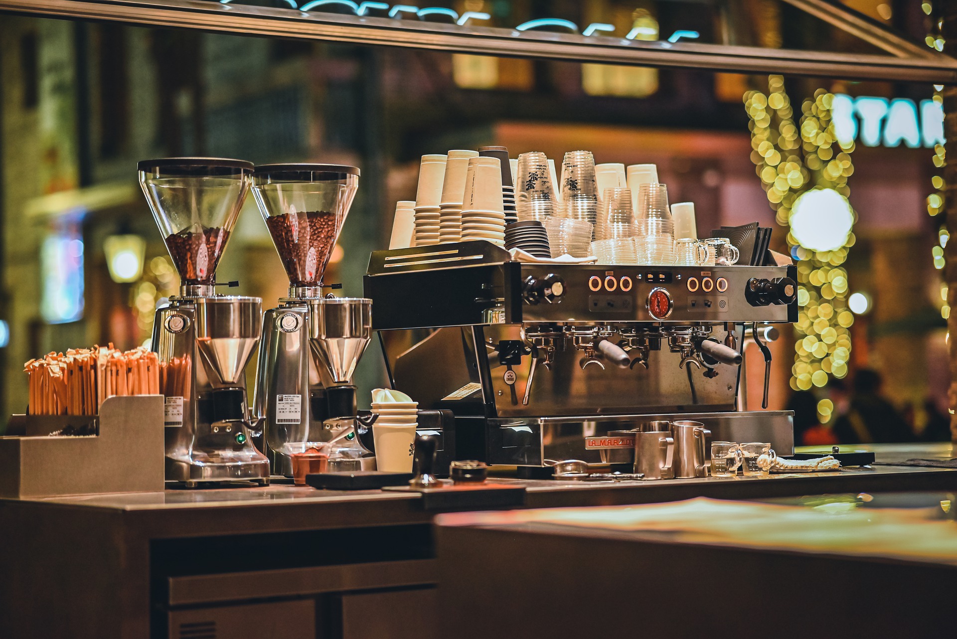 2 Kopi Populer di Dunia : Arabika, Robusta, dan Macam Menunya - Delta ...