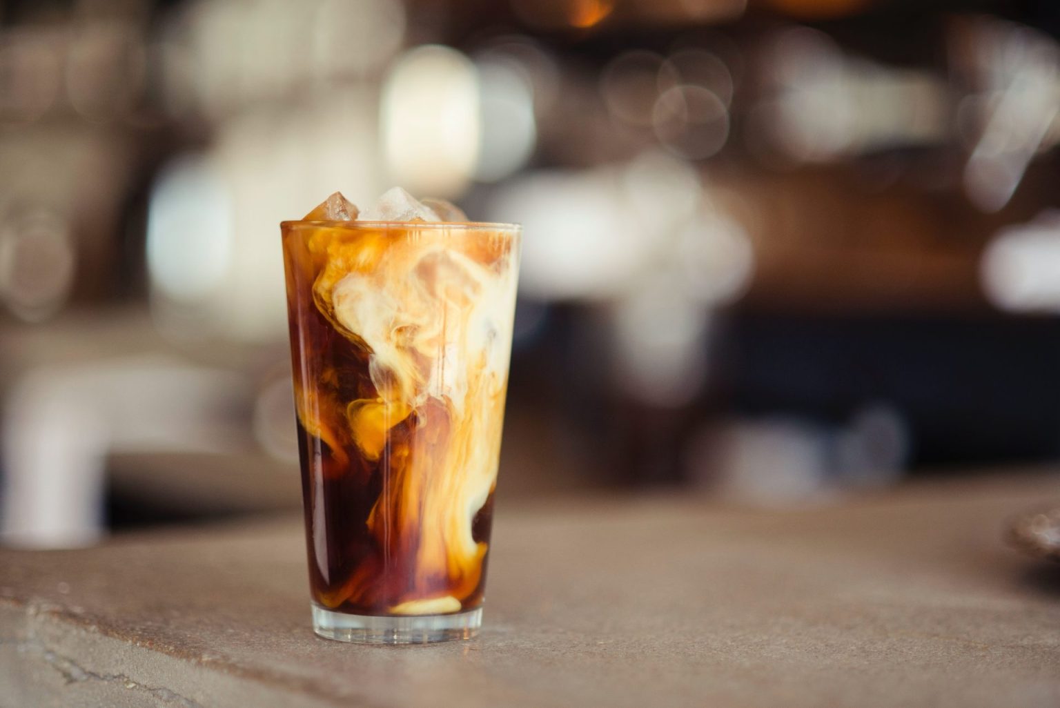 Cara Membuat Es Kopi Susu Gula Aren 100% Enak - Delta Coffee Roaster